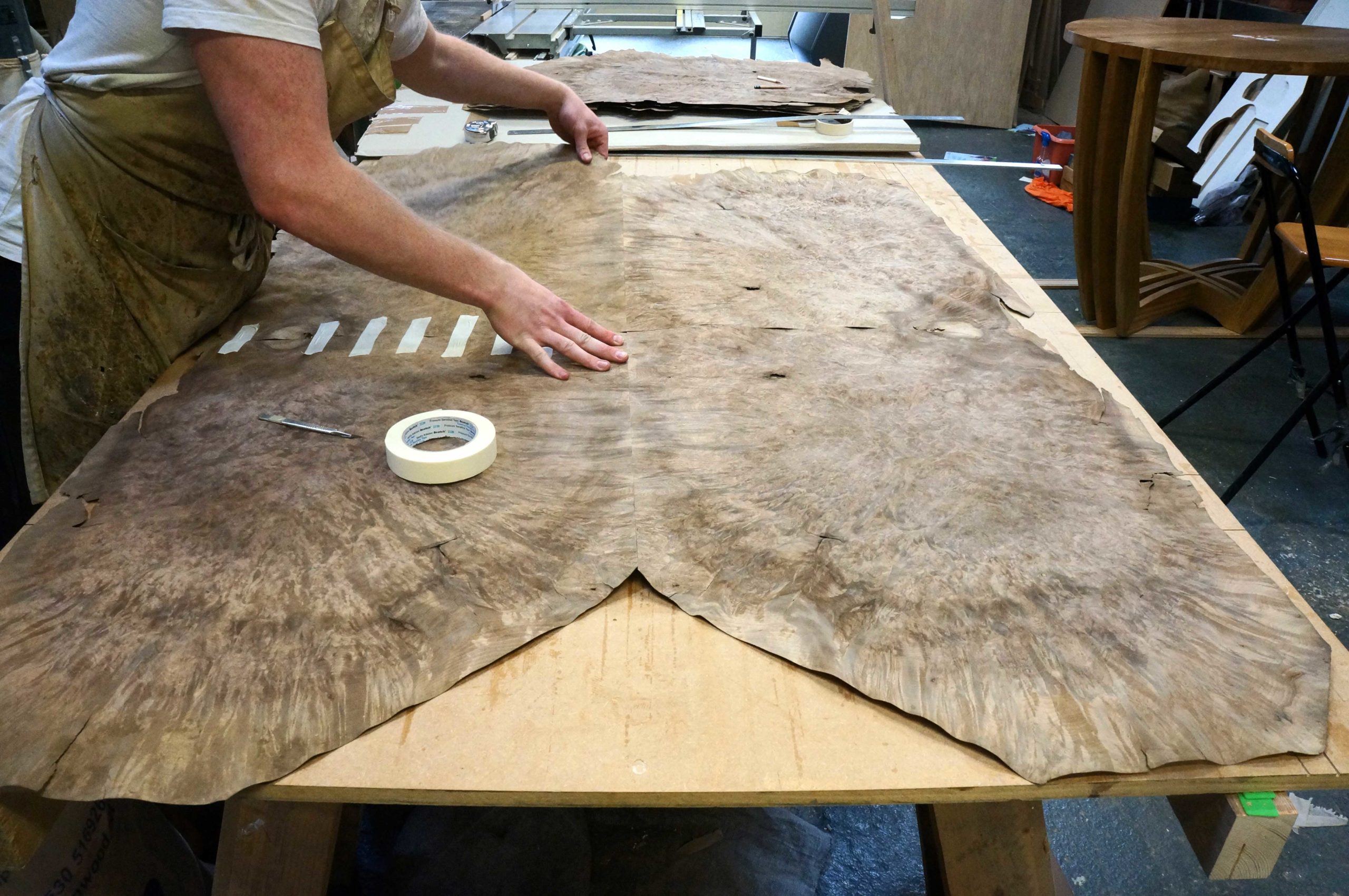 Veneering-bookmatching-DSC03399 - Dovetailors