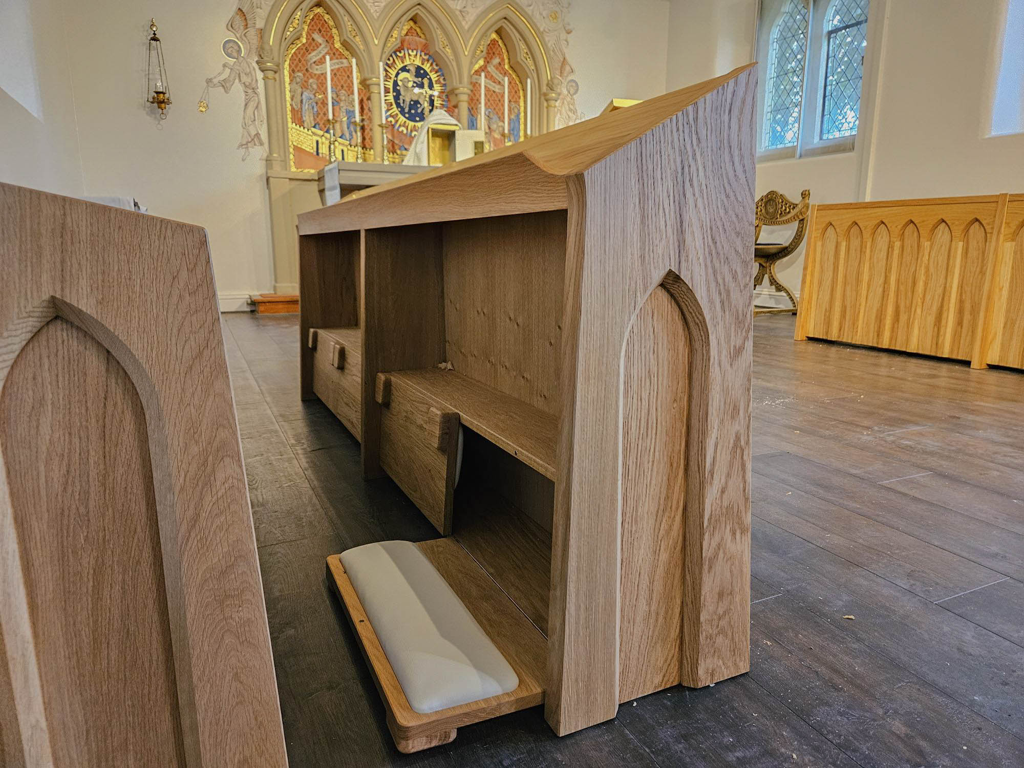 A Bespoke Approach to Church Furniture - Dovetailors
