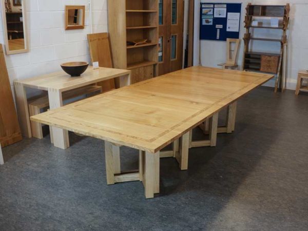 Extra large extending oak dining table seats up to 18 people - Dovetailors