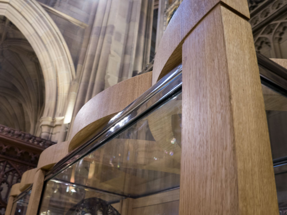 Large bespoke oak display case - Dovetailors